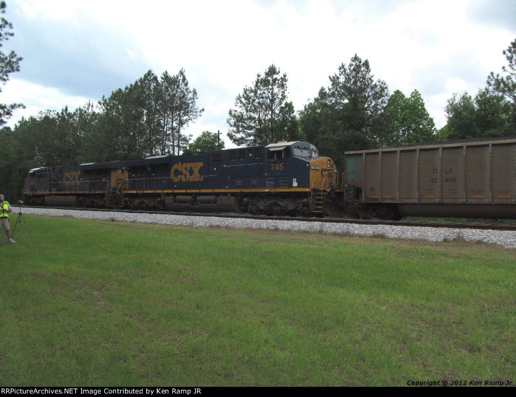 CSX 745